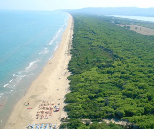 Villaggio Camping 5 Stelle a Isola Varano - Cagnano Varano, Puglia ...
